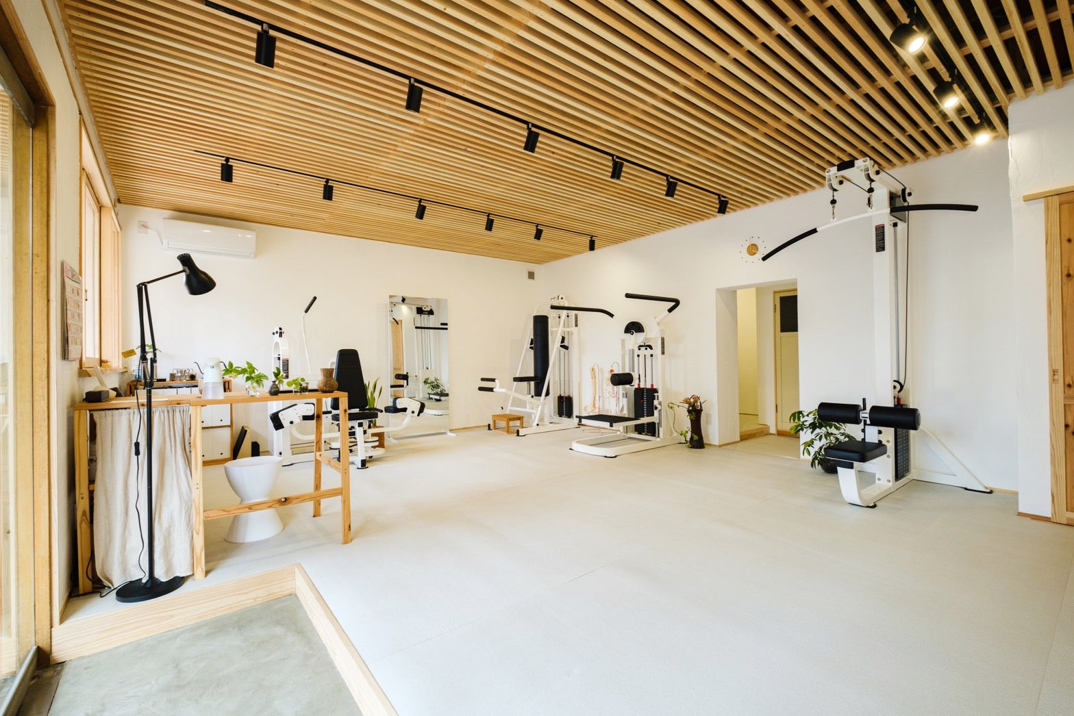 "Stretch Line"– ”ZAOBAオンラインストア”